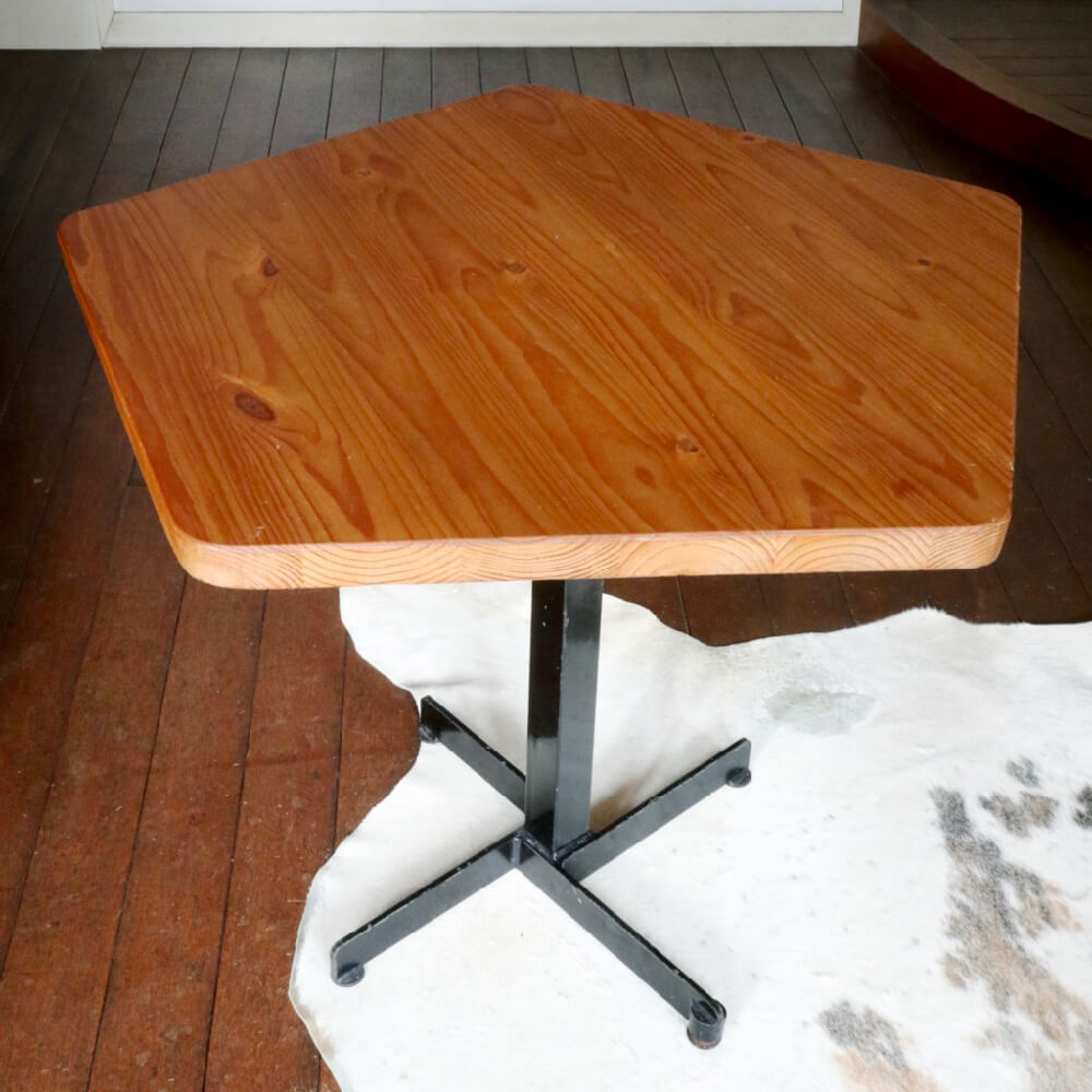 Charlotte Perriand / Dinning Table for Les Arcs - organ Charlotte Perriand / Dinning Table for Les Arcs - organ